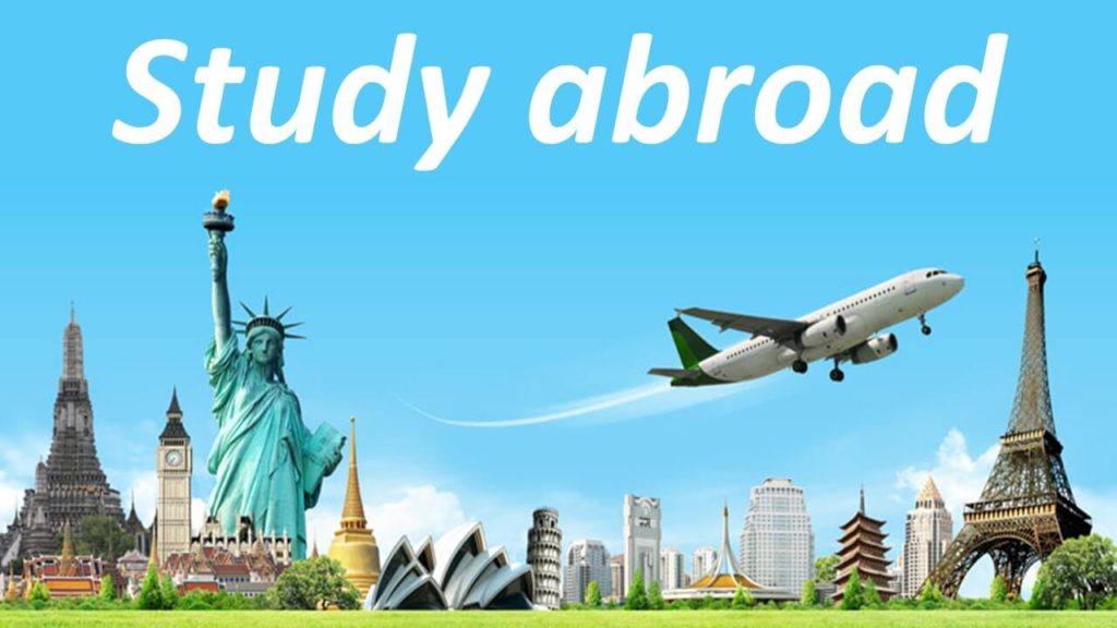 How to choose the right course to study abroad after 12th?